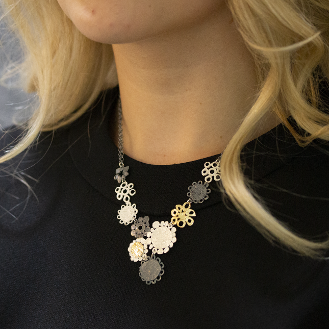 Collier bloemen sleep